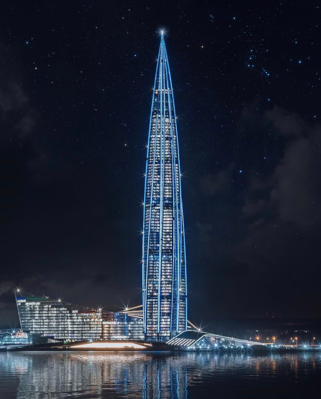 Lakhta center le plus haut gratte-ciel de Saint-Pétersbourg et de Russie